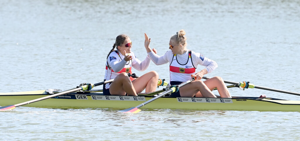 Frauke und Pia rudern mit taktischer Meisterleistung ins WM-Finale ...